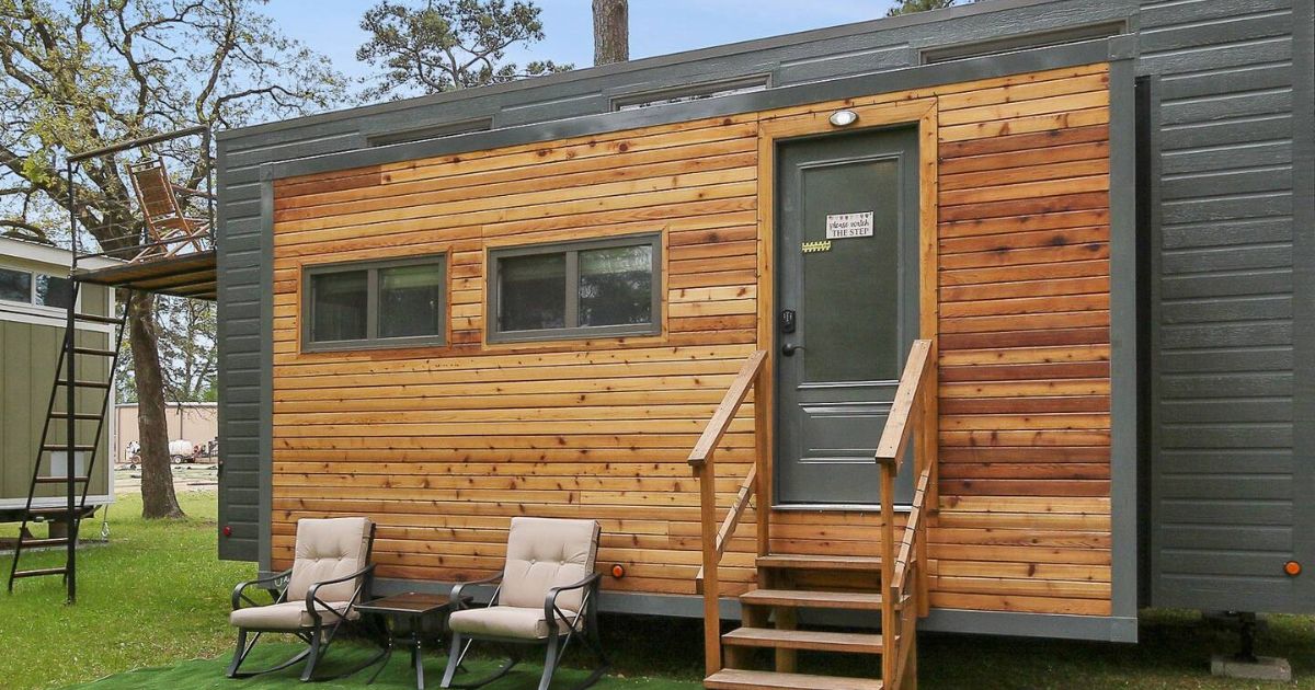 Presenting To You A Charming Tiny House Made For Couples Ready To ...