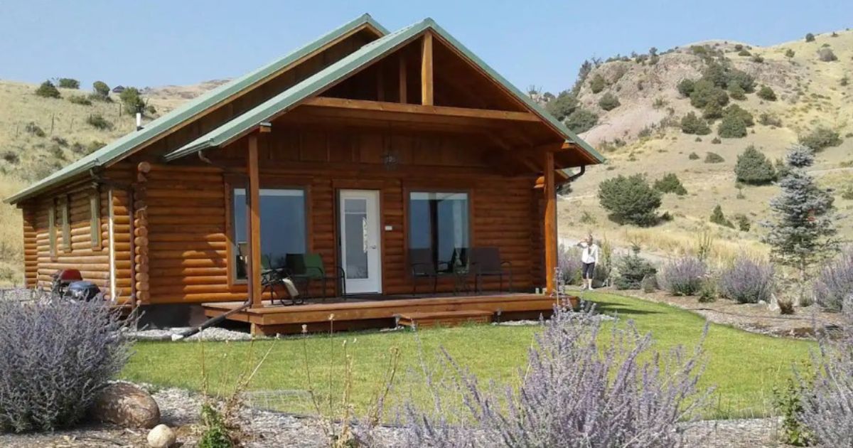 Don’t Miss Out On The Best View Ever At This Gorgeous Cabin In The Nature
