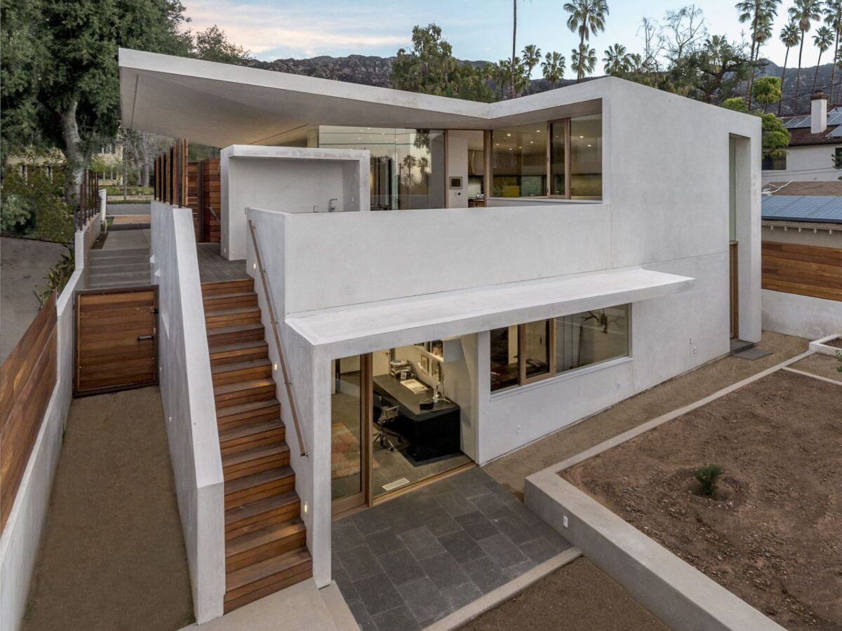 This Unique Modern House Will Make You Feel Like You’re In A Gallery