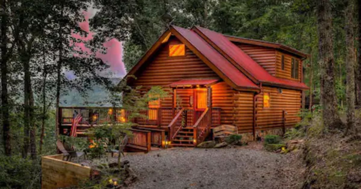 Rustic Log Cabin Is The Ideal Weekend Getaway Of Your Dreams