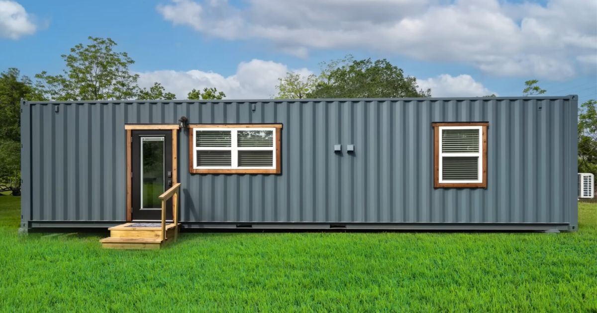 Wait Until You See The Multifunctional Furniture Of This Container That ...
