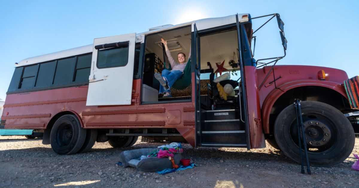 Here's A Bus House Is So Cool, You’ll Be Googling How To Buy A Bus In ...