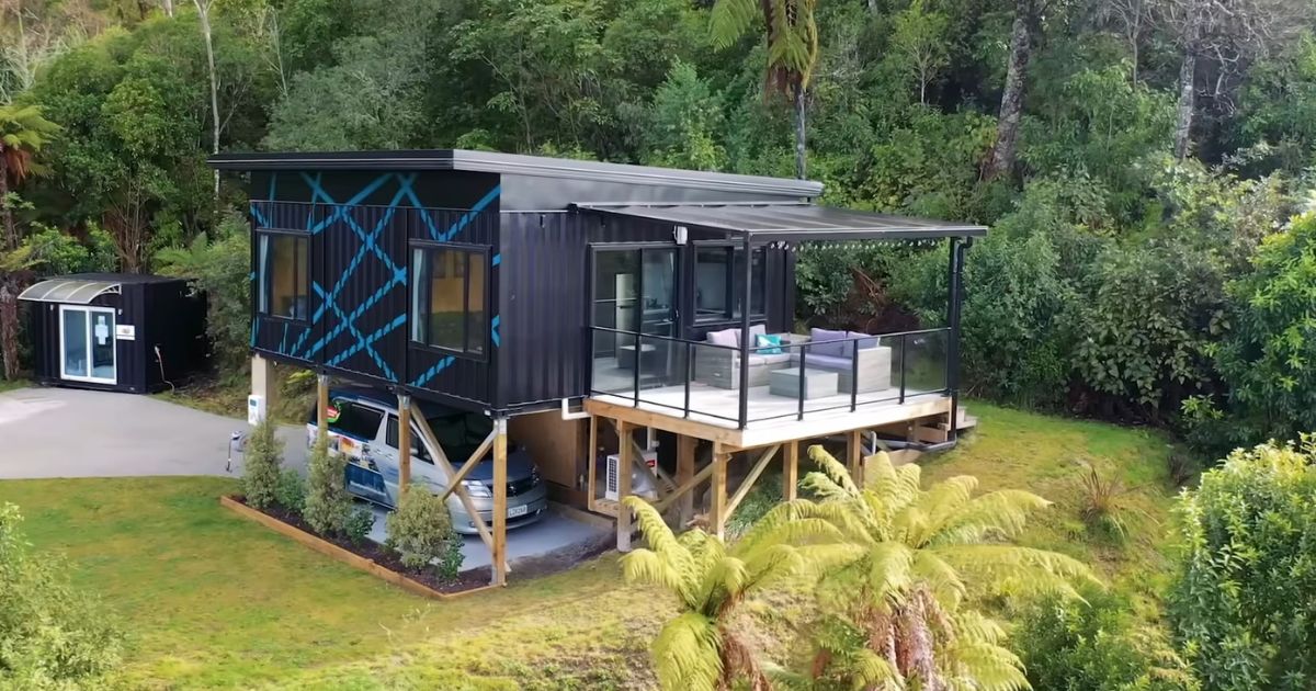 When You See What This Elevated Lakeside Container House Has, You'll Be ...