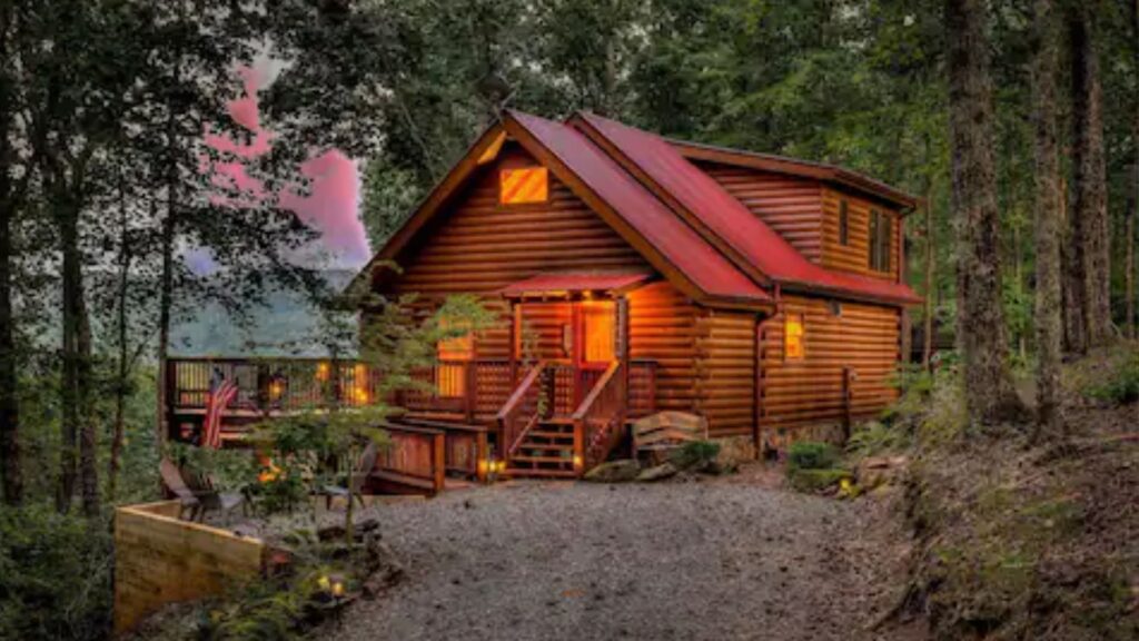 Rustic Log Cabin Is The Ideal Weekend Getaway Of Your Dreams