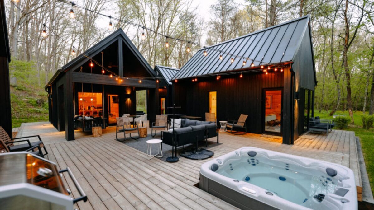 The Layout Of This Deconstructed Tiny House Totally Makes Sense