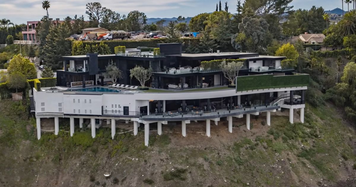 The Modern House You’ve Been Daydreaming About Is Real And Its Interior ...