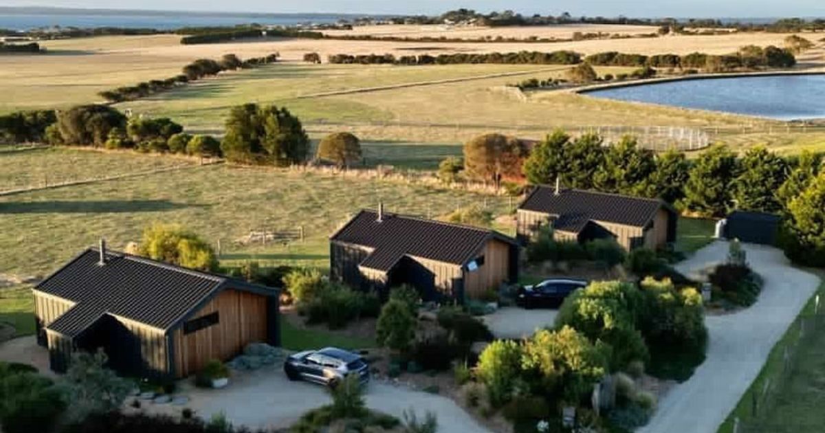 Get Ready To Be Impressed Three Tiny Cabins On A Farm That Are Simply ...