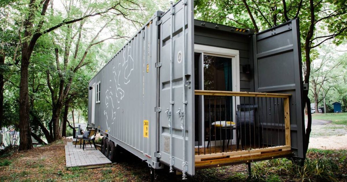 Move Aside Motorhomes, This Shipping Container Home On Wheels Is The ...