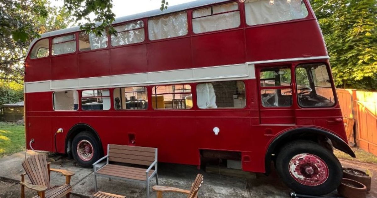 The Comfiness Of This Double Decker Tiny Home Is Simply Out Of This ...