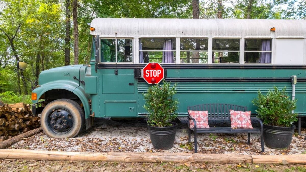 11 Incredible School Bus Homes That Will Make You Want To Live The Old ...