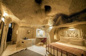 10 Cave Homes That Will Have You Traveling Back In Time In The Best Way ...