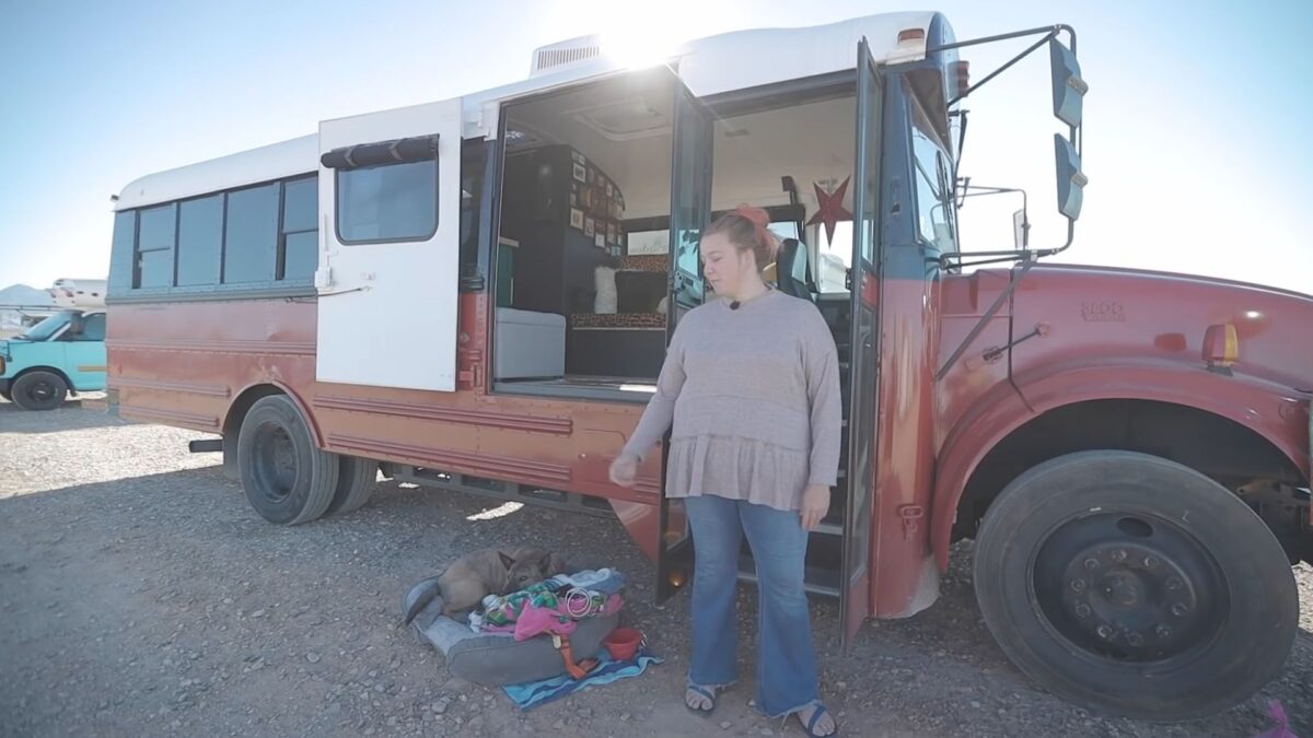 Here's A Bus House Is So Cool, You’ll Be Googling How To Buy A Bus In ...