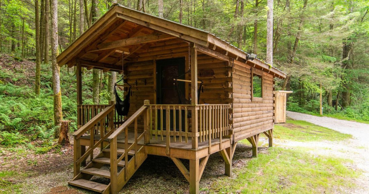 Stepping Inside This Tiny Cabin Will Have You Blown Away By How Well ...