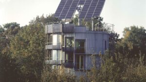 7 Rotating Houses That WIll Make You Spin Right Round