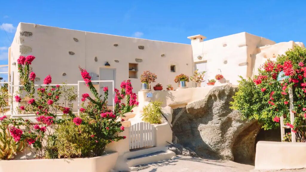 20 Unique Dome Homes That Redefine Modern Living