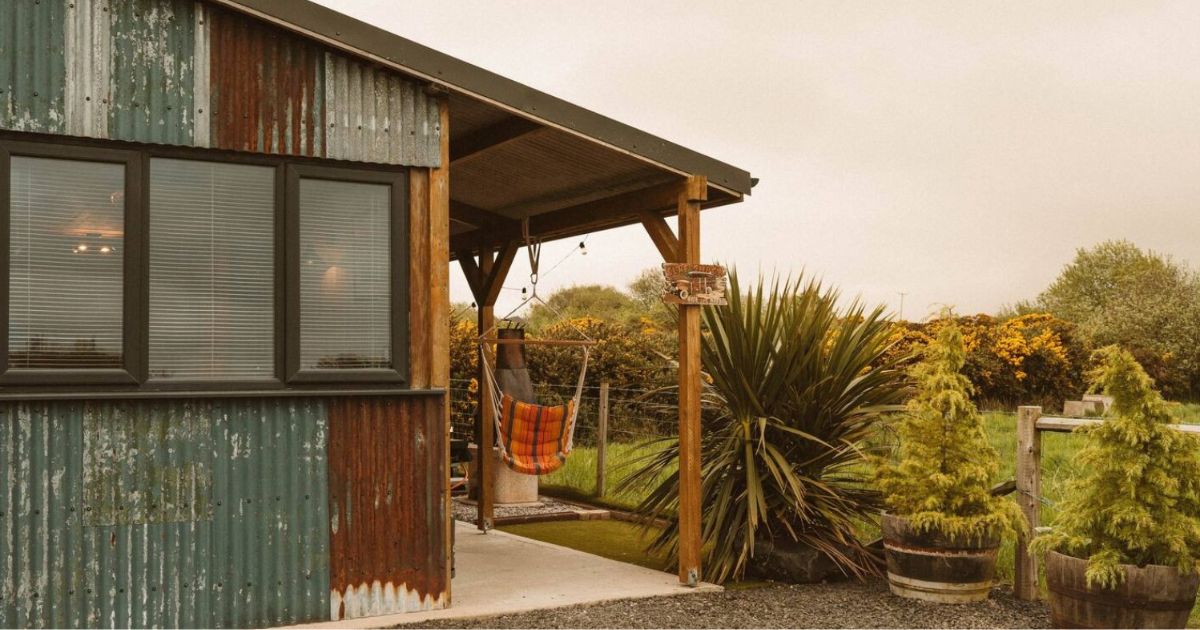 Explore This Tiny, Rustic Container Home And Find Out Why It's A Fan ...