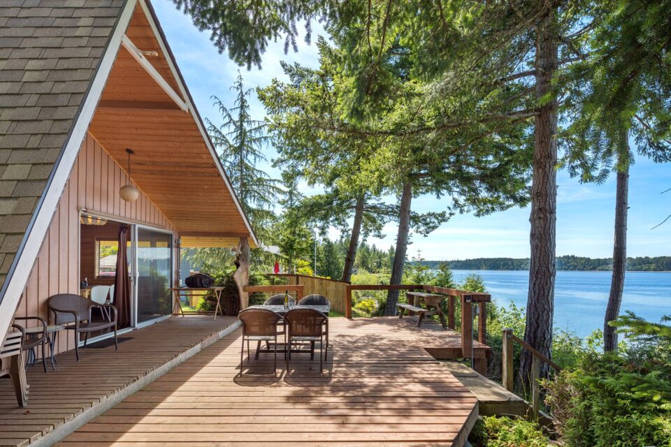 Discover This Beach Cabin with Views So Epic, They Feel Out of This World