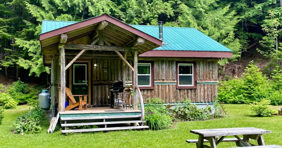 Welcome To A Log Cabin Where The Life Is Simpler, And Your Mind Feels ...