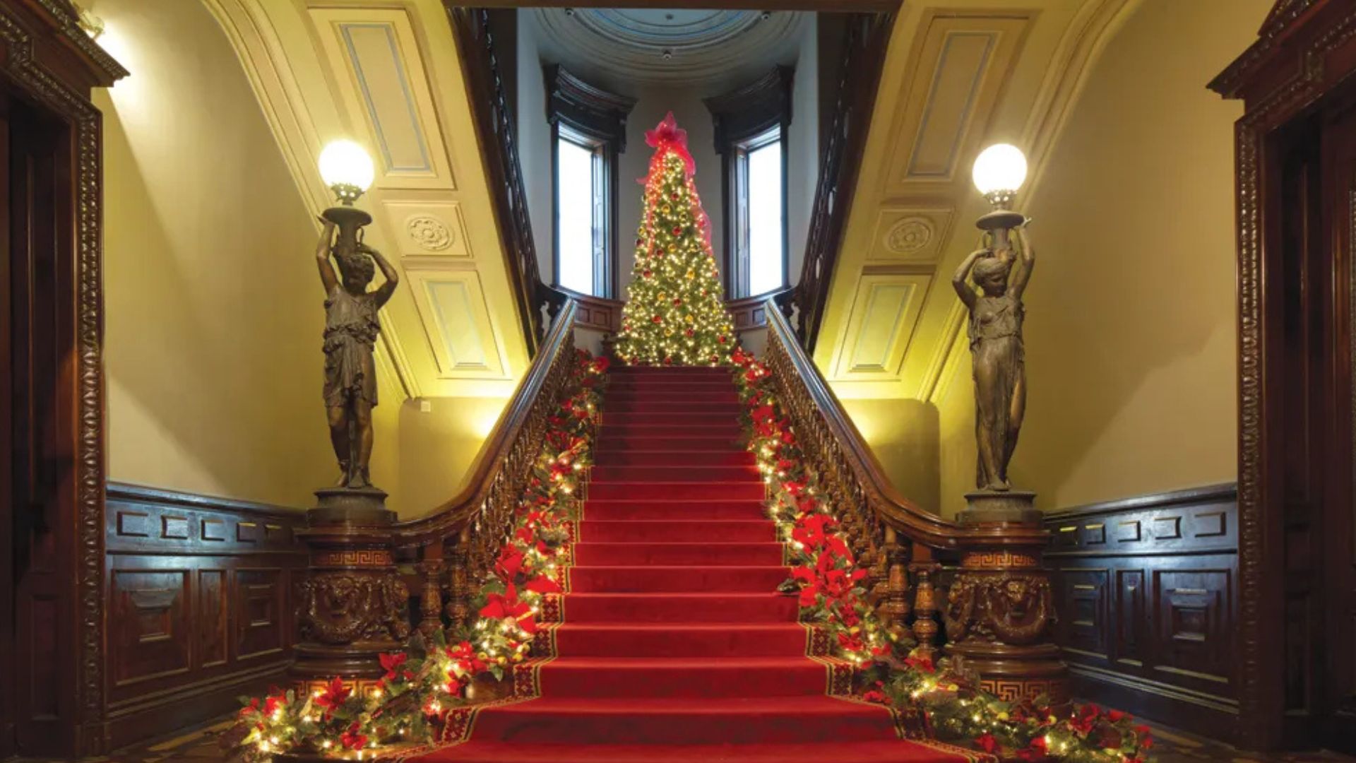 Inside 20 Luxurious Homes Of The Richest Gilded Age Families