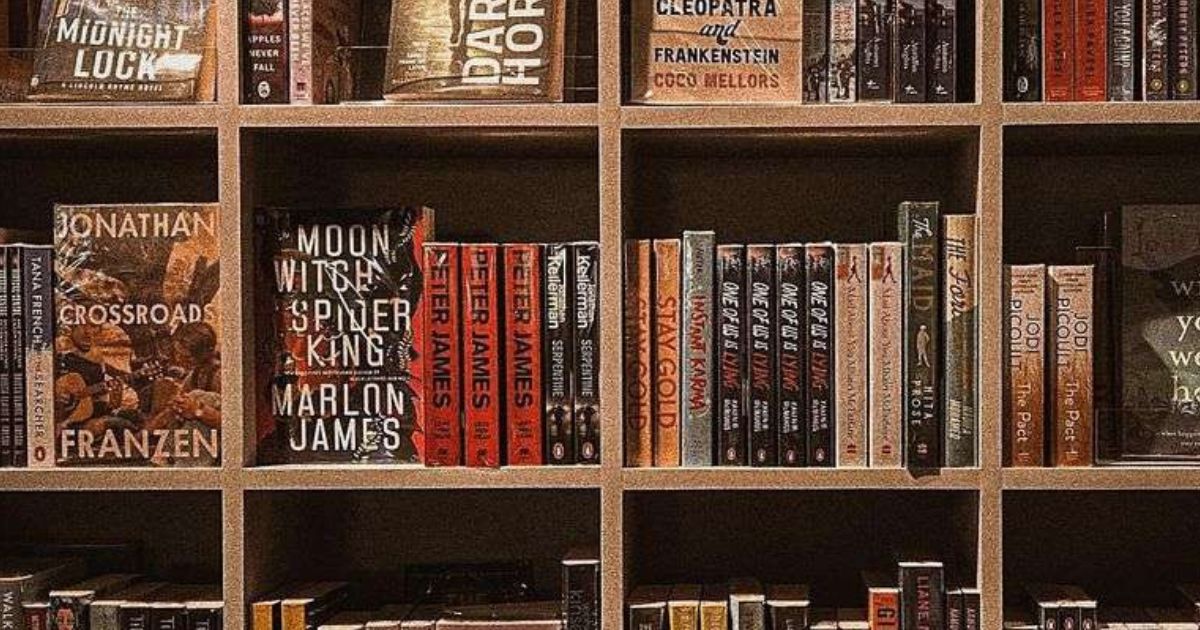 20 Book Styling Ideas For People Who Love To Read And Collect Books