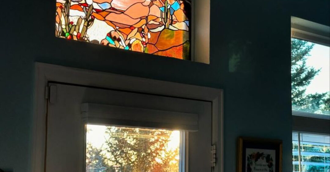 20 Stylish Tips For Decorating Above Windows, According To Designers