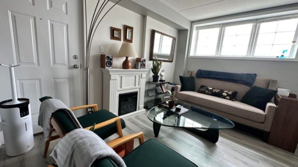 32 Ways To Make Your Living Room Look Like It Belongs In Architectural Digest