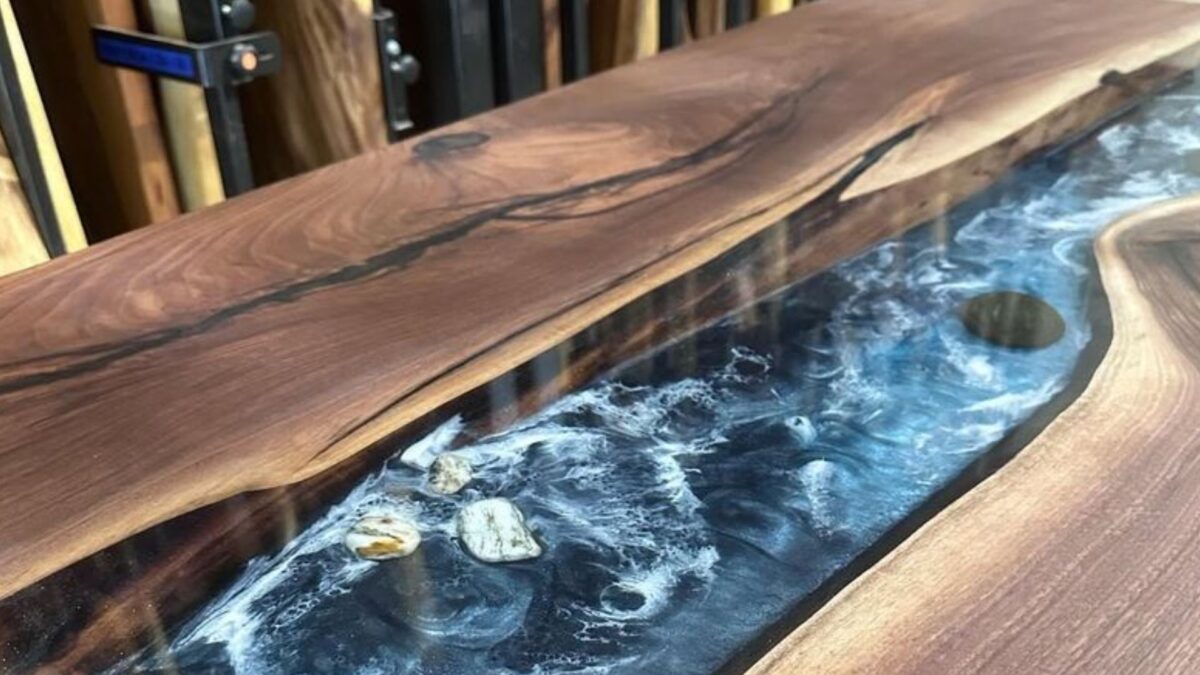 25 Epoxy River Tables That Take Woodworking To An Artistic Level!