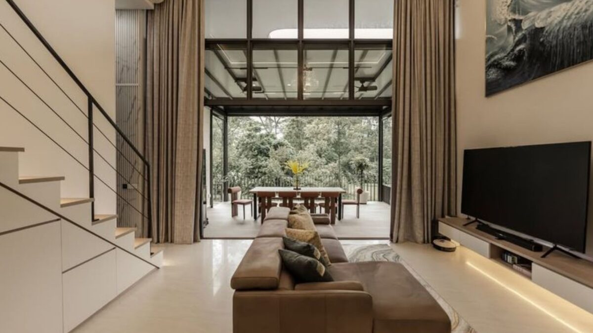 16 Ways How A Davenport Sofa Differs From A Typical Sofa And What It ...