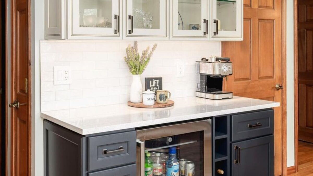 9 Kitchen Trends from the 2000s That Designers Are Rethinking (And 9 ...