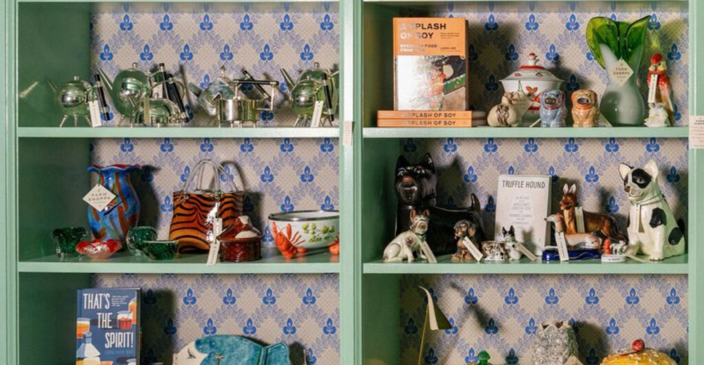 25 Unique Shelf Styling Ideas That Are Perfect For Small Spaces