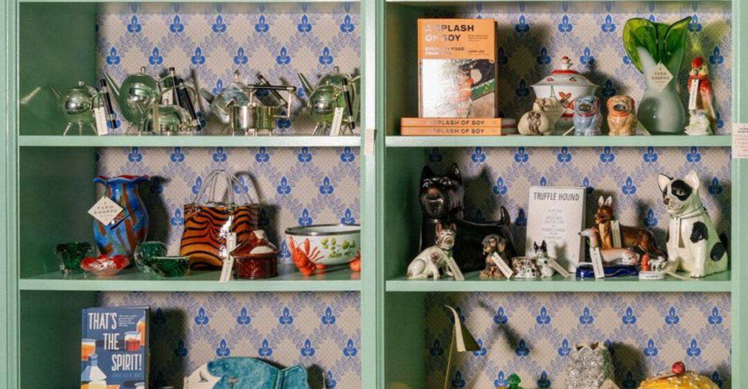 25 Unique Shelf Styling Ideas That Are Perfect For Small Spaces