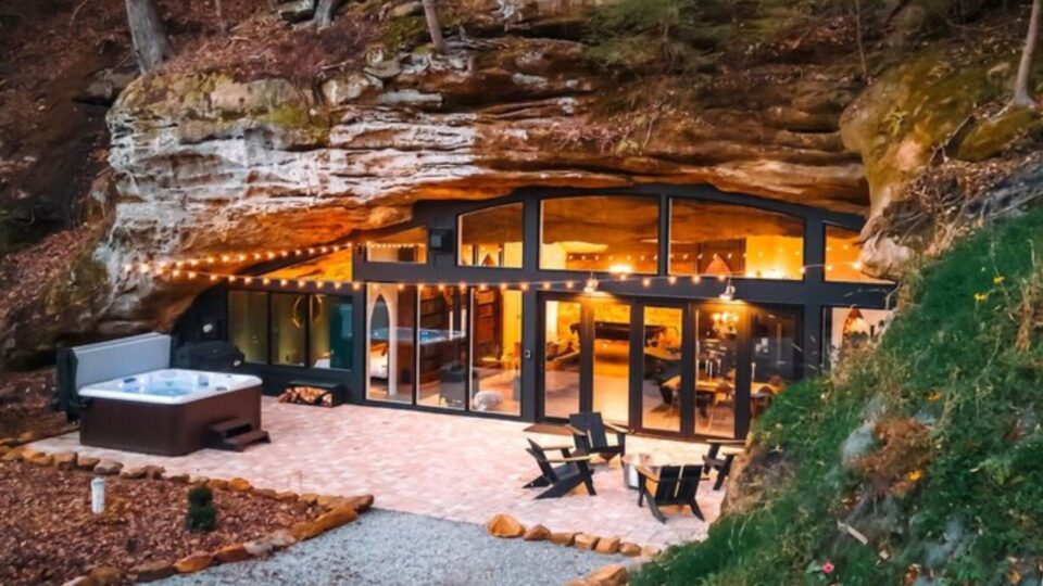 14 Hobbit Homes Look Like The Truly Belong In The Shire