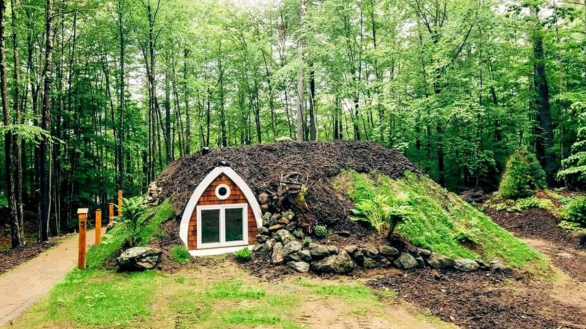 14 Hobbit Homes Look Like The Truly Belong In The Shire