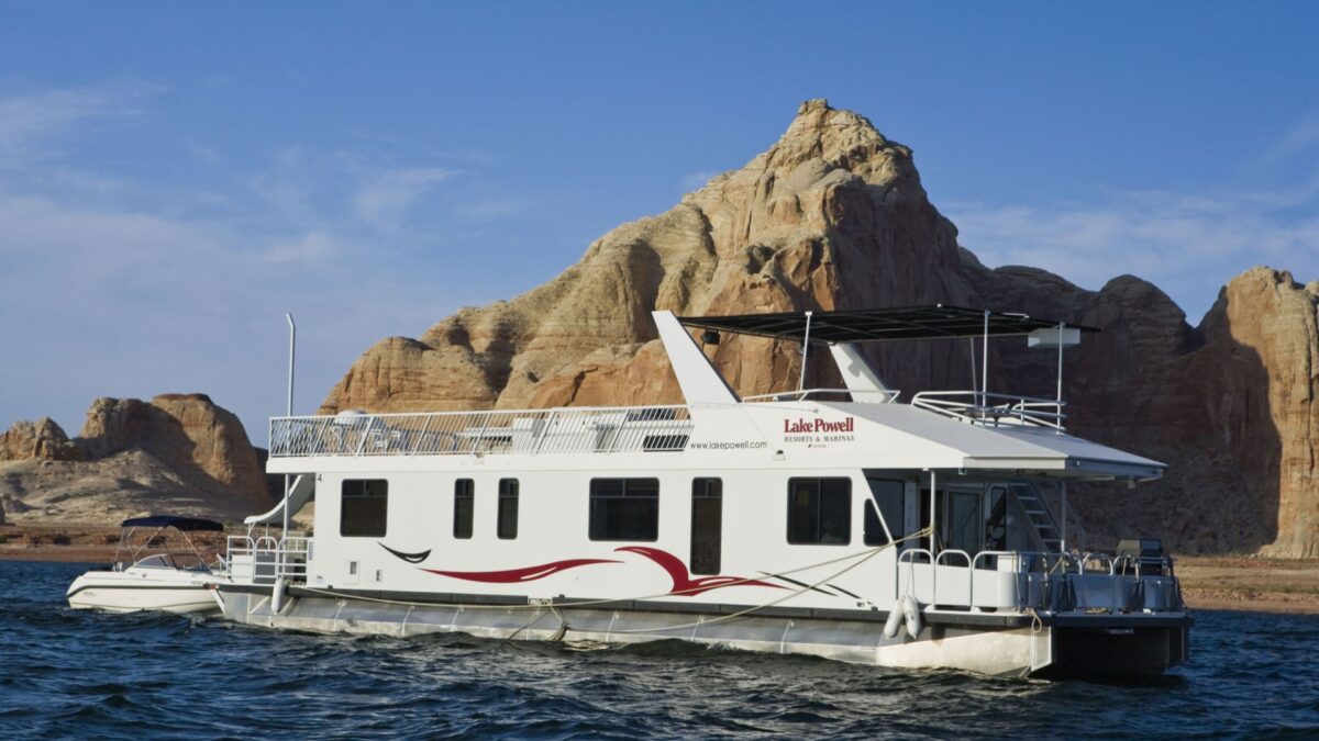 11 Floating Houses That Will Make You Dive Into The World Of Unique Builds