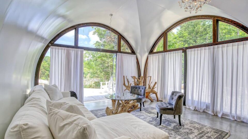 14 Hobbit Homes Look Like The Truly Belong In The Shire