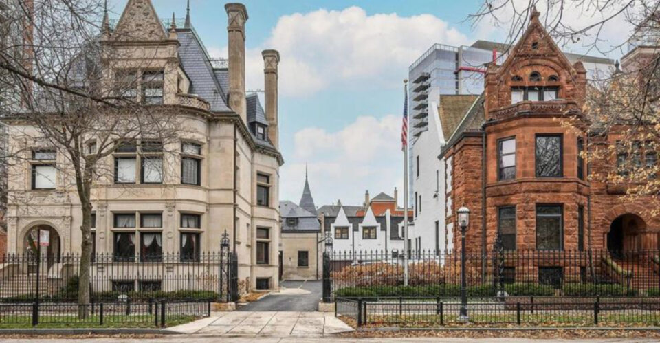 20 Historic Mansions In Chicago Showcase Architectural Splendor In All ...