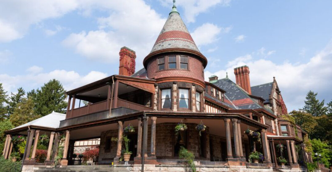20 Lavish Historic Mansions In The Hudson Valley And Upstate NY Built ...