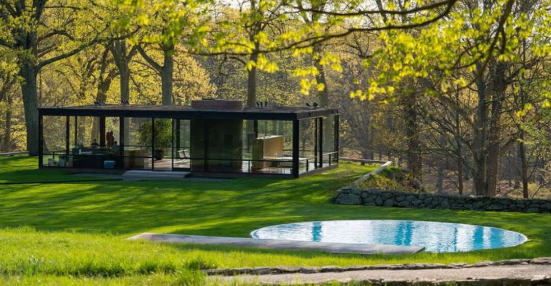 7 Rotating Houses That WIll Make You Spin Right Round