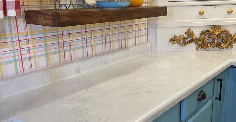 20 Easy Ways to Give Your Old Kitchen Countertops a Makeover Without ...