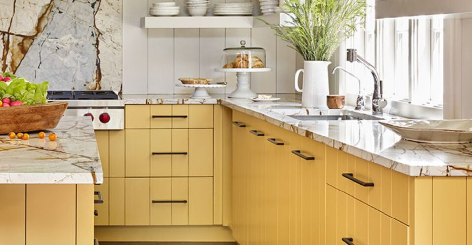 8 Underrated Paint Colors Designers Always Use in Kitchens (And 8 They ...