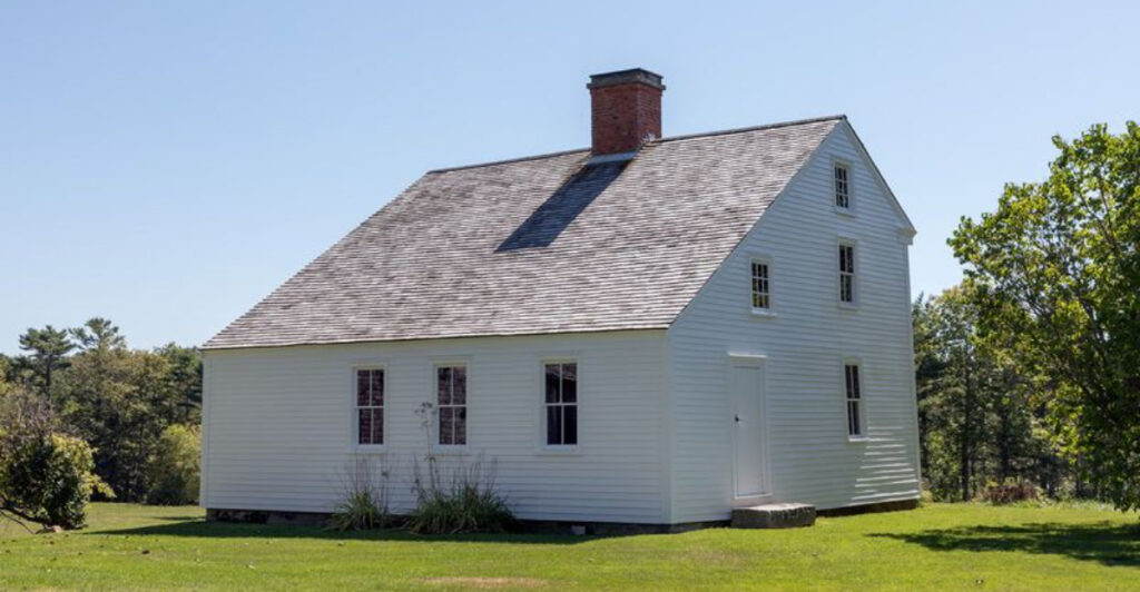 17 Features That Will Help You Recognize A Saltbox Style Home - It's My ...