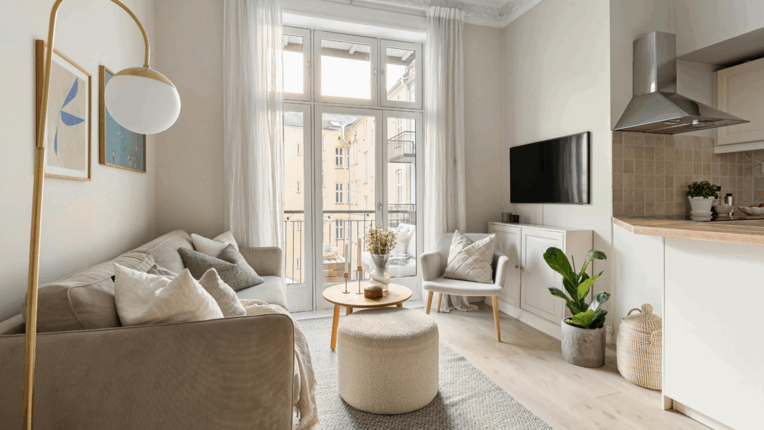 19 Interior Layout Mistakes That Make New Homes Feel Strangely Cramped