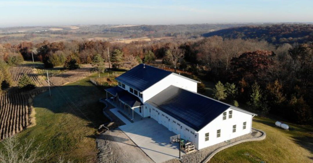 20 Retro Space-Age Homes That Look Out Of This World