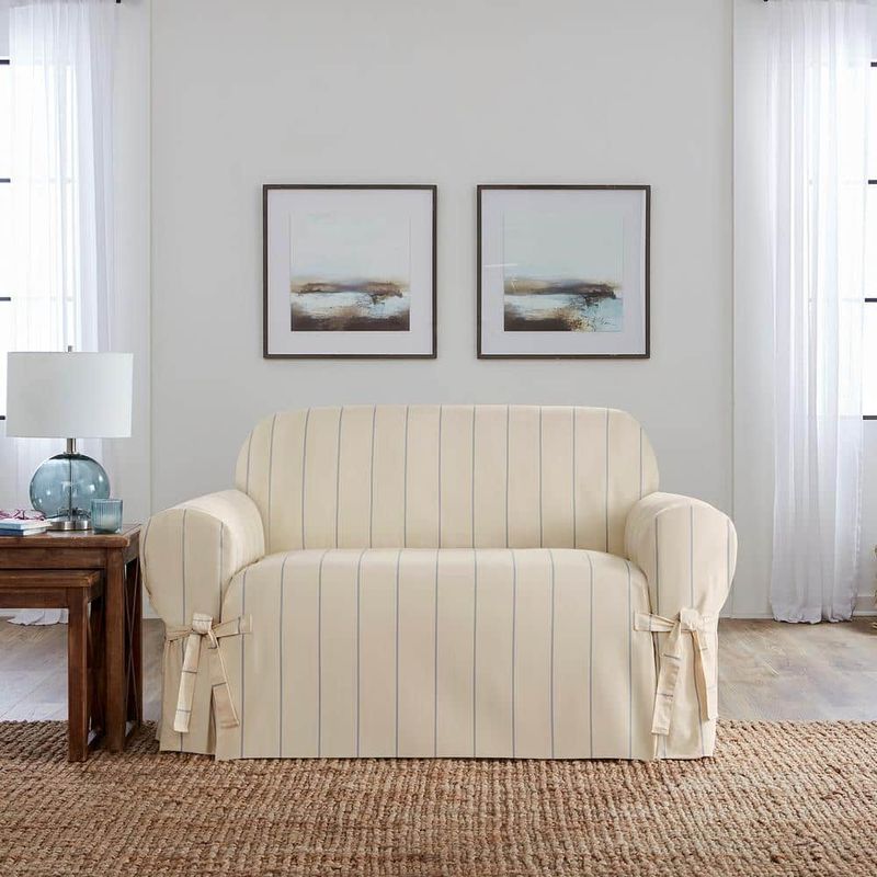 15 Striped Sofas That Show This Timeless Style Always Stays In Fashion