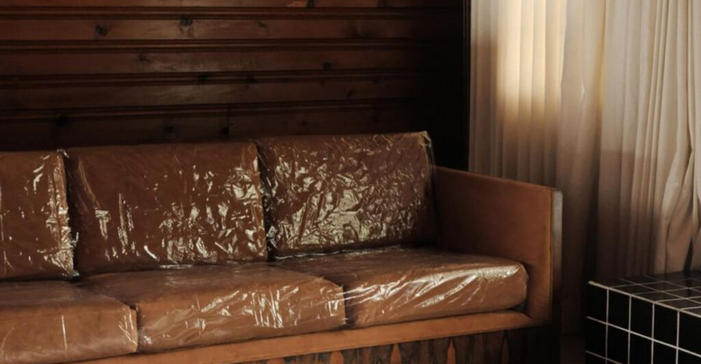 10 Household Items to Ditch After 60 And 5 You Shouldn't Have Had In ...