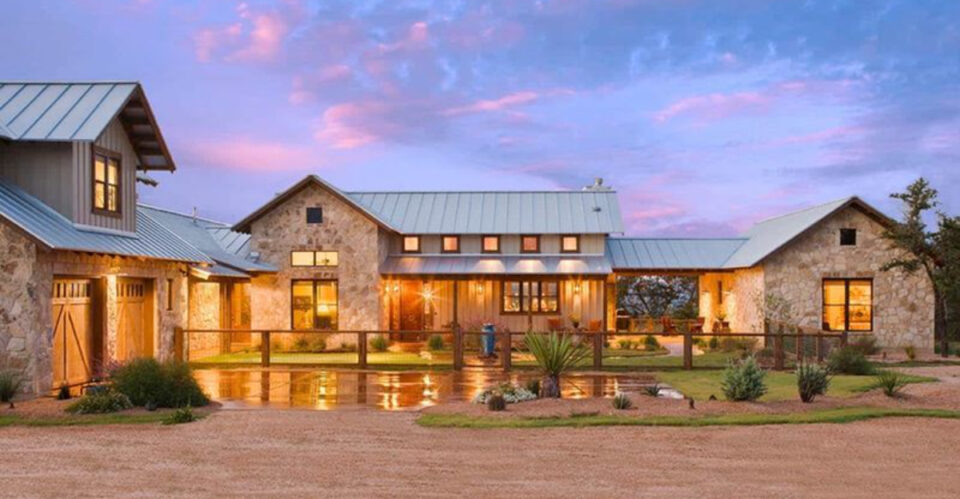 16 Iconic House Styles Texans Love That Showcase The Lone Star State's ...
