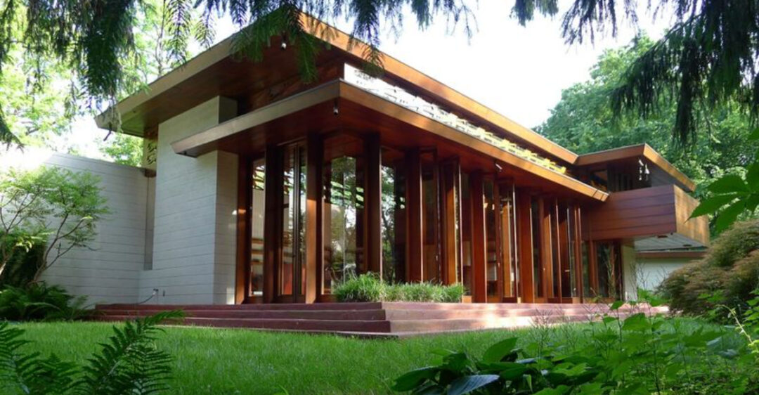 20 Retro Space-Age Homes That Look Out Of This World